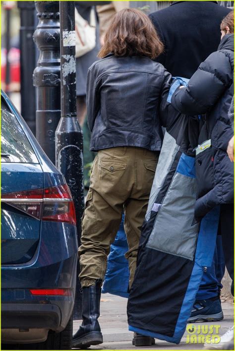 Emilia Clarke Is Back On Secret Invasion Set And There Are A Lot Of
