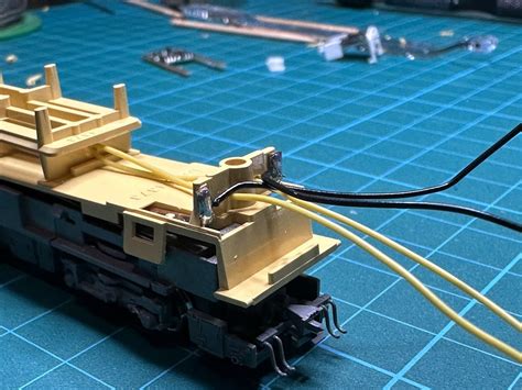 Dcc Install Kato Sunrise Express With Em13 Fl12 Fr11 Decoders Dcc Electrical