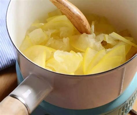 吃完柚子,柚子皮不要扔,这样做又是一道 良药”!清水的作用涩味 吃完柚子,柚子皮不要扔,这样做又是一道 良药”!清水的作用涩味