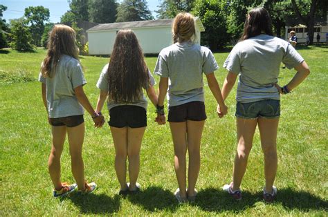 What Does A Girl With Small Hands Mean At William Wickens Blog