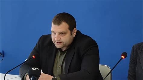 „Възраждане“ номинира Даниела Петрова за шеф на сесията Youtube