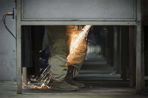 As Demand For Welders Resurges Community Colleges Offer Classes The