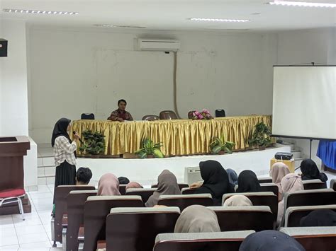 Pemaparan Hasil Praktek Pengalaman Lapangan Oleh Mahasiswa Ilmu