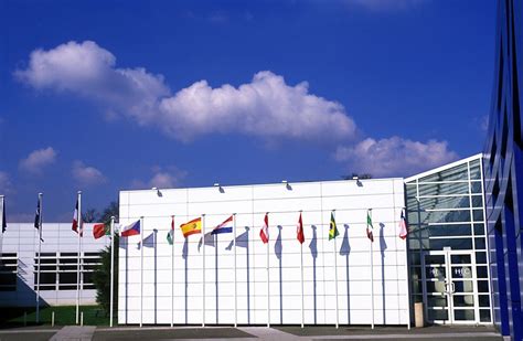 Hec Paris Après Le Décès Dun étudiant Comment Lécole Accompagne