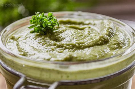 Веган песто със слънчогледови семки Похлупак