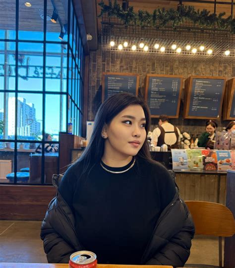 Оюунжаргал Тав тухтай газраа зөв газраа чамайг ойлгож байгаагаар нь хүлээн зөвшөөрч