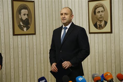 Доц Киселова разкри какво може да направи Радев с мандата Галерия Блиц