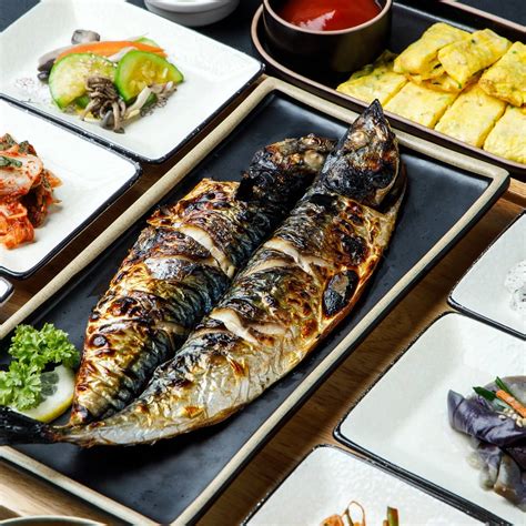 달빛에 구운 고등어