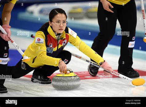 Eun Ju Fotos Und Bildmaterial In Hoher Auflösung Alamy