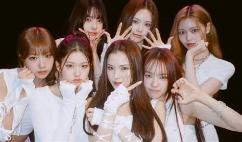 Pin By Lili 🎀 On Izna Korean Pop Korean Girl Groups Girl Group