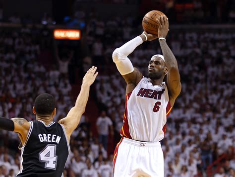 Lebron James Heat Wallpaper 2022