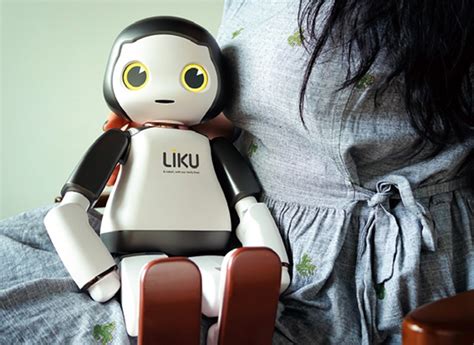 말 잃었던 치매 노인 소셜 로봇 재롱에 말문 활짝