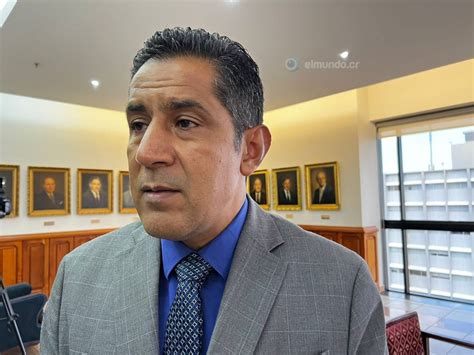 Ministro De Hacienda Anuncia Faltante De Cien Mil Millones Para Aguinaldos
