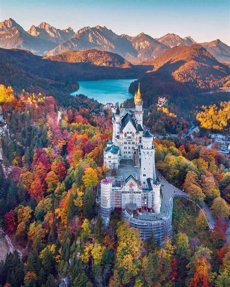 Aerial View Of A Castle In The Norwegian Wilderness Châteaux