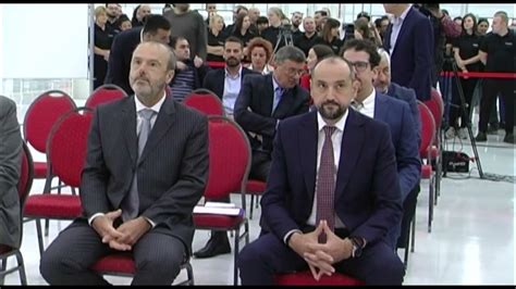 Ковачевски официјално ја отвори фабриката „Магна Мирорс“ во Струга која работи веќе цела