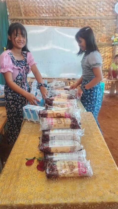 ဒီးမော့ဆို အနောက်ဘက်ခြမ်းရှိ ရွှေလင်းယုန် စစ်ရှောင်စခန်းရှိ ကလေးများအတ