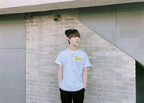 Himpunan Cerita Daun Muda MaximiliantaroCalderon Himpunan Cerita Daun Muda MaximiliantaroCalderon