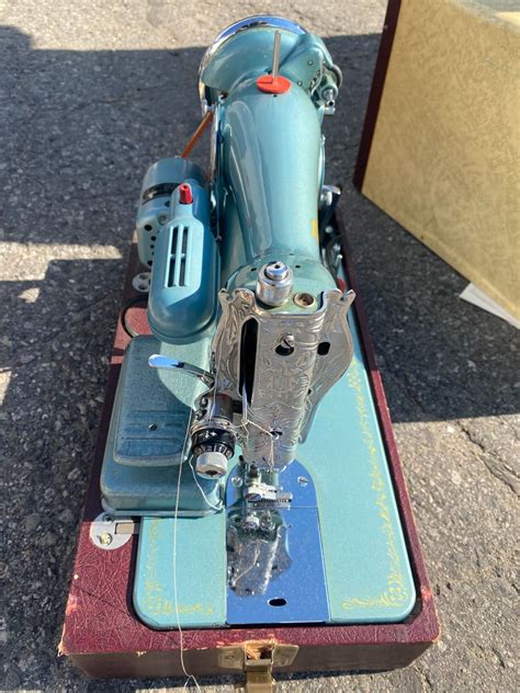 Beacon Sewing Machine I Case