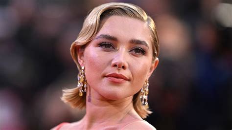 Florence Pugh Compared To A God After Exposing Her Nipples Again Indy100