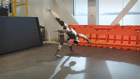 The Amazing Acrobatic Abilities Of Boston Dynamics Atlas Robot