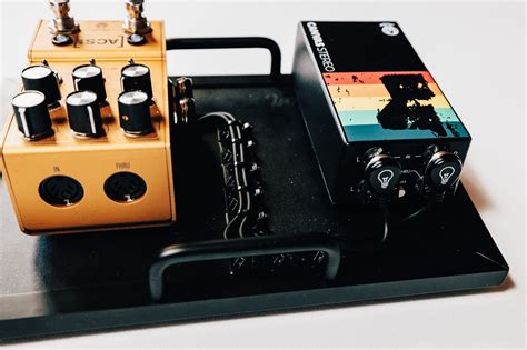 Custom Pedalboard Wiring Setups — Honeysonic Production Co