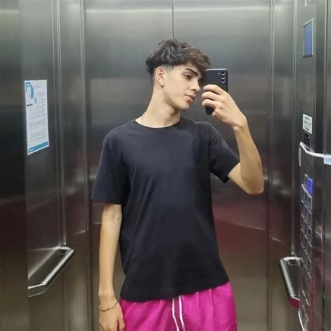 Danzin Danzin Threads Say More