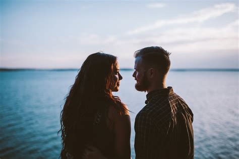 9 Tell Tale Signs An Introverted Man Is In Love Learning Mind