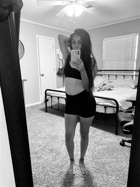 White Girl Mirror Selfie White Winged Dove — Queen Of Thirst Trap