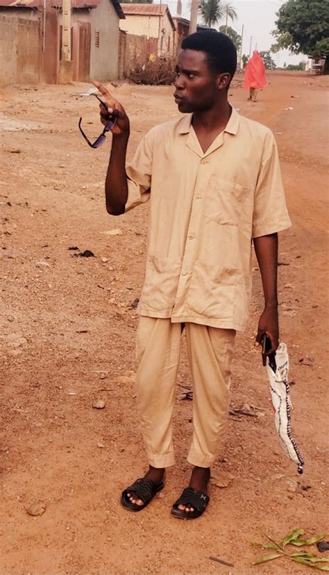 Saakibou Le Fils De La Un Célibataire Un Polygame Facebook