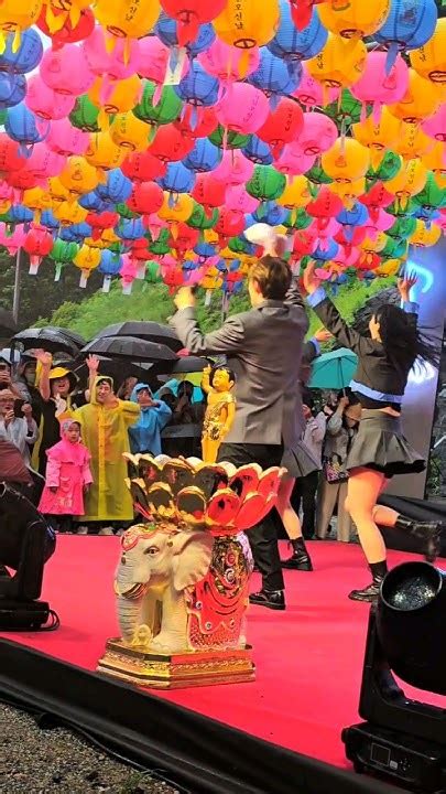 꽃미남왕자님 닻별누나들 사랑많이받네요 예쁜가수님💖 박서진 부여미사암산사음악회 Youtube