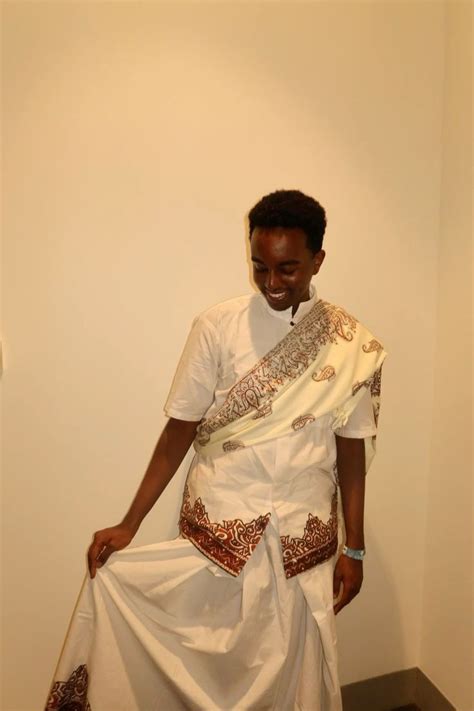 Somali Men 🇸🇴🇩🇯 Traditional Outfits Culture Clothing Somali Clothing