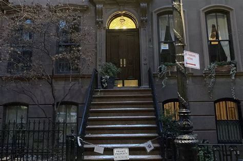 Owner Of Sex And The City Apartment Installs Anti Tourist Device To Keep Fans At Bay The Mirror