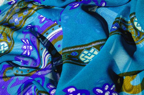 배경 질감 패턴 블루 실크 직물 꼰이 빛 실크 디자인에 설정할 수 있습니다 이 인쇄에서 여러 세그먼트의 도움으로 작품의 귀중 한