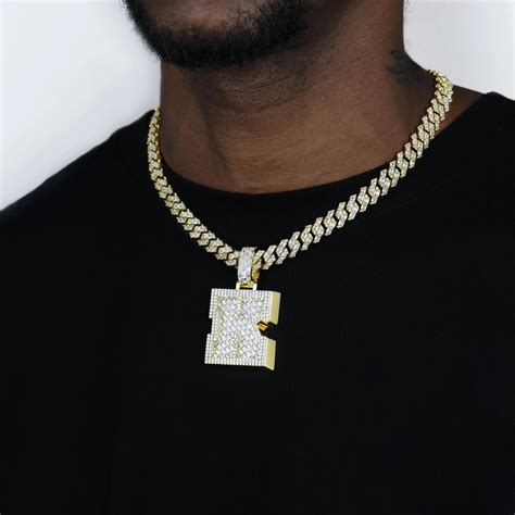 Custom Invisible Setting Letter Pendant Yellow Gold Aporro® Europe