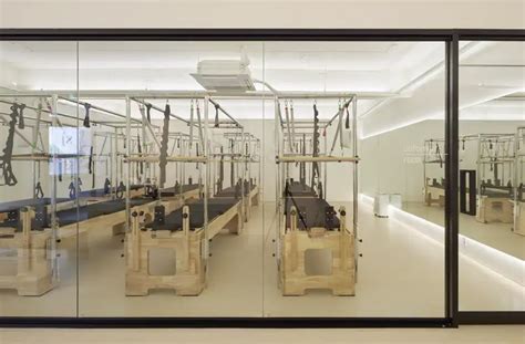 블랙and화이트 깔끔한 55평 필라테스and피티샵 인테리어 성남 수정구 신흥동 블랙and화이트 깔끔한 55평 필라테스and피티샵 인테리어 성남 수정구 신흥동