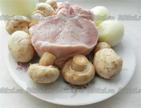 Свинина с шампиньонами 9 фото в рецепте