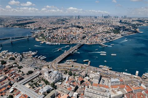 도시와 강의 조감도 사진 Unsplash의 도시 이미지