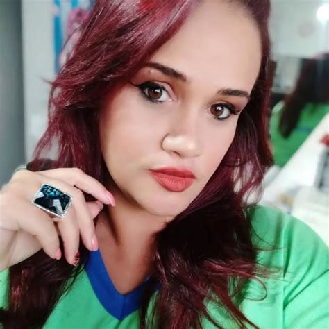 Débora Rogge Roggedebora • Threads Say More