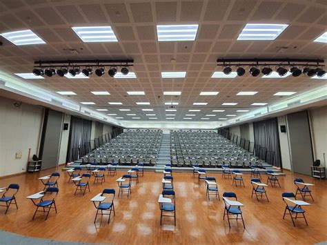 อาคารมหาจักรีสิรินธร คณะอักษรศาสตร์ จุฬาลงกรณ์มหาวิทยาลัย Facebook