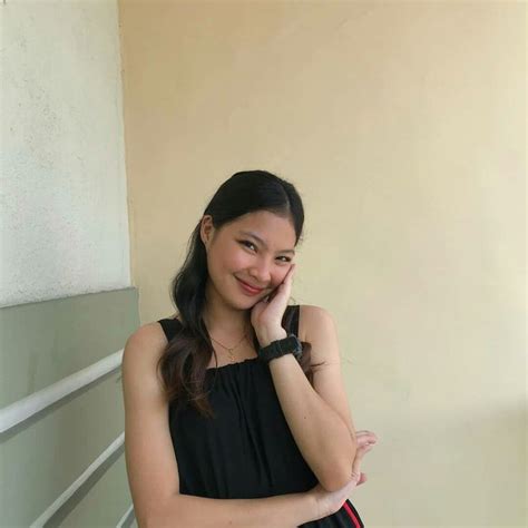 Bini Colet Cute Poses For Pictures Kylie Padilla Cute Poses