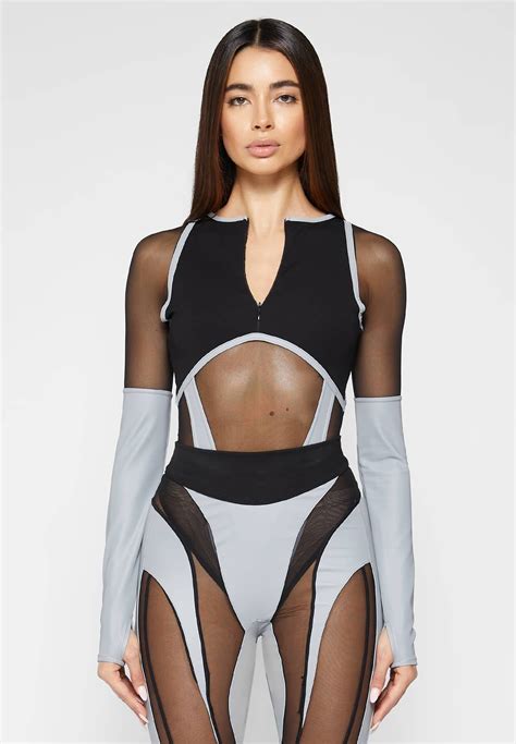 Nylons Festival Looks Futuristic Outfits Futuristic Fashion