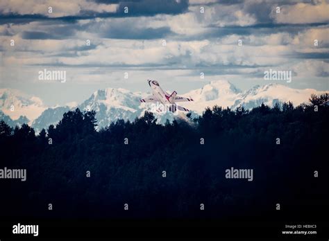 Maj Blaine Jones Thunderbird 5 Lead Solo Completes A High Alpha