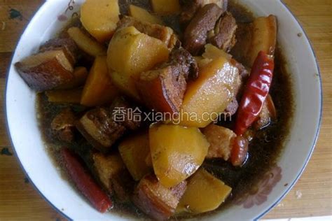 土豆炖五花肉的做法 菜谱 香哈网
