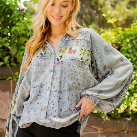 Young Threads Tops Yt855chic Floral Buttonup Blouse Poshmark