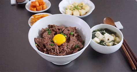 덮밥으로 즐기는 스키야키 만들기