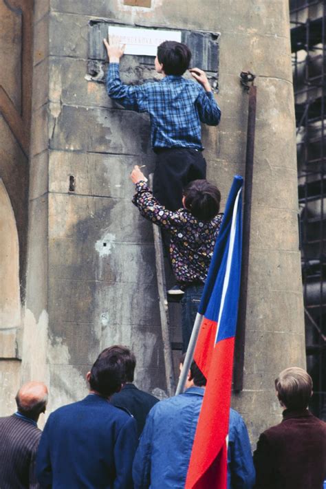 La Invasión Soviética A Checoslovaquia Dos Mil Tanques Y 700 Mil