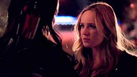 Arrow Sara Lance And Nyssa Al Ghul Strange Behaviour Youtube