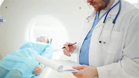 ماذا نعرف عن سرطان الرئة وما الأعراض التي تثير القلق؟ Cnn Arabic