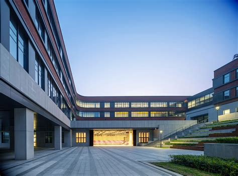 Jinan Xinhang Experimental Foreign Language School China By Qingdao