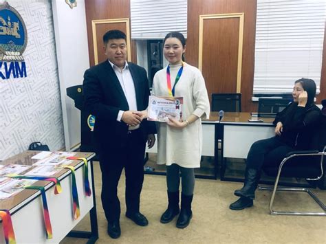 МОНГОЛ УЛСЫН ИХ ХУРЛЫН ДАРГА Г ЗАНДАНШАТАРЫН ИВЭЭЛ ДОР ШИНЭ ҮНДСЭН ХУУЛЬ БАТЛАГДСАН ӨДӨРТ